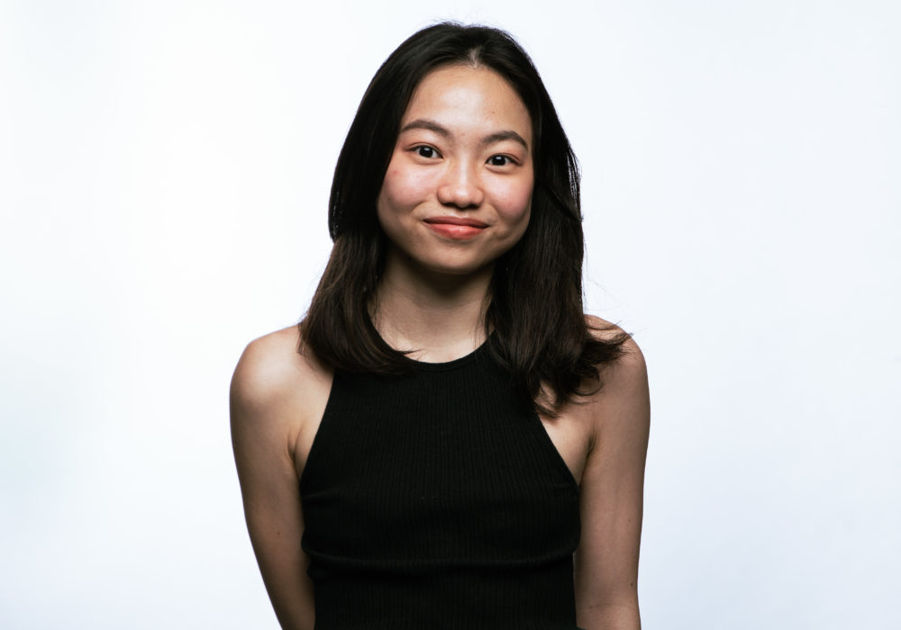 IN BETWEEN – Diploma AC